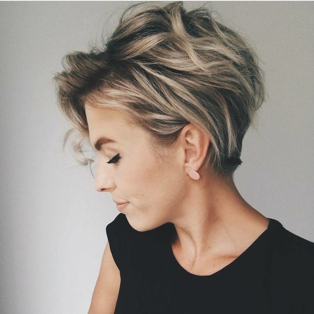 30+ Amazing Short Hairstyle Ideas for 2020 | The Swag Fashion